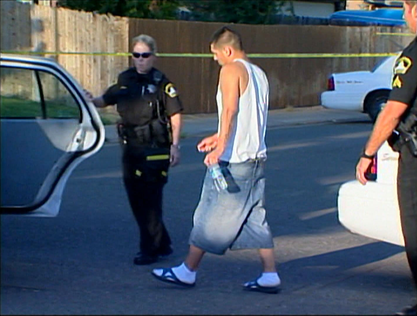 Former drug dealer arrives in chains to testify in father-infant murder ...