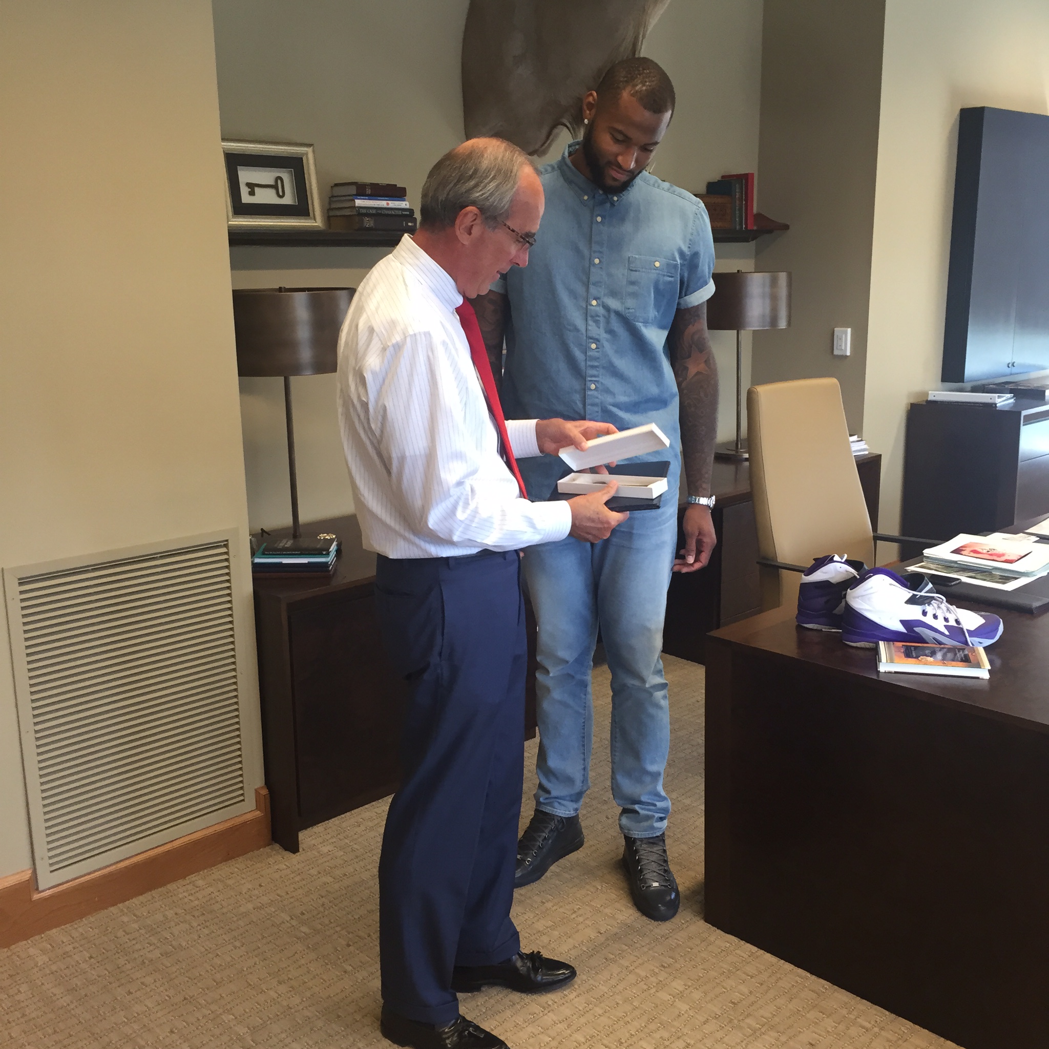 Kings' Cousins receives key to hometown city of Mobile | abc10.com