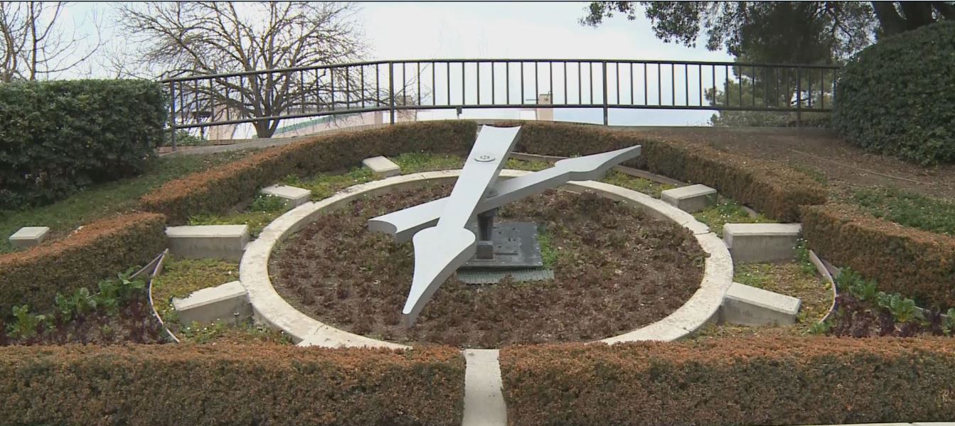 Modesto flower clock transforms into veggie clock | abc10.com