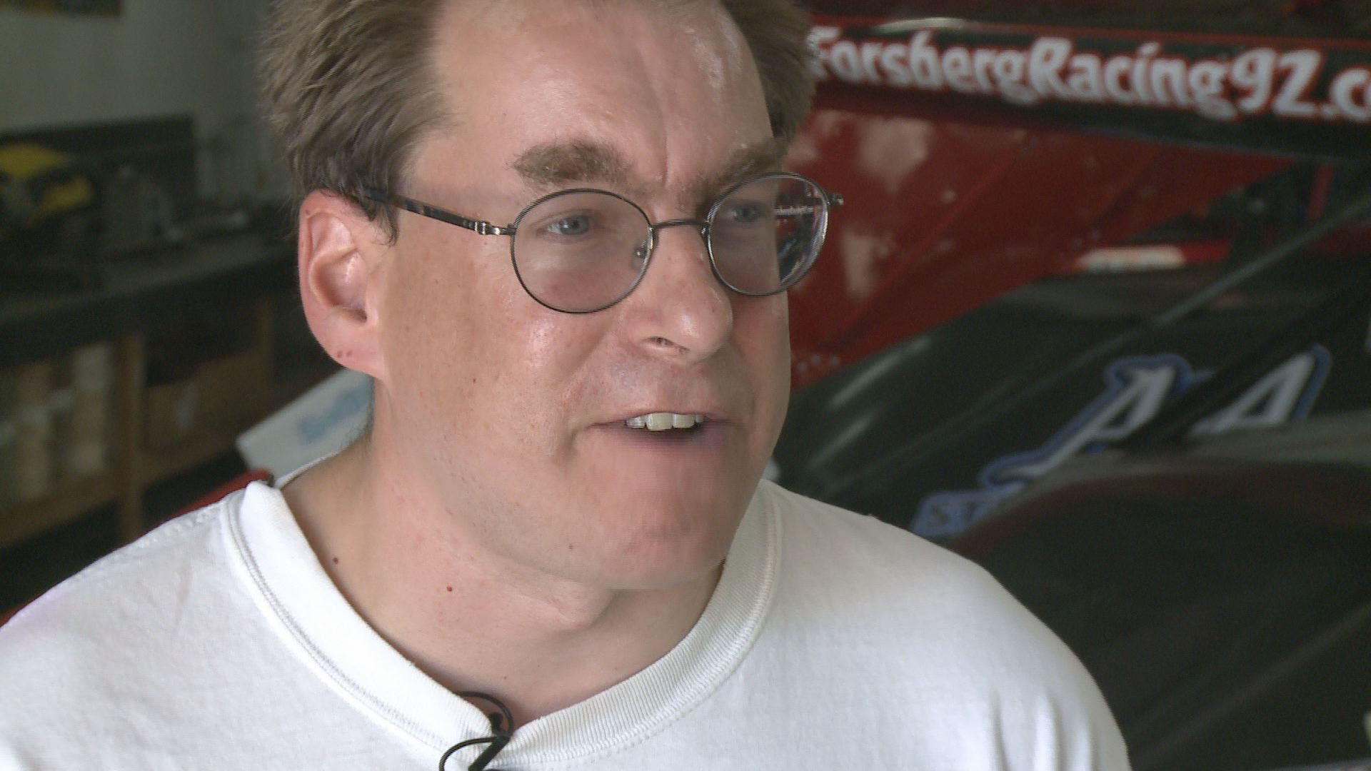 Why one sprint car racer is driving forward autism awareness | ksdk.com