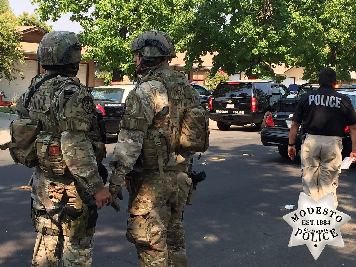 Lockdowns lifted in Modesto, one suspect arrested | abc10.com