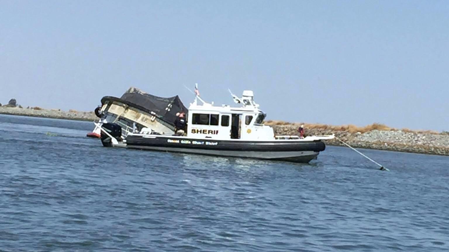 Capsized riverboat in Sacramento-San Joaquin River Delta | abc10.com