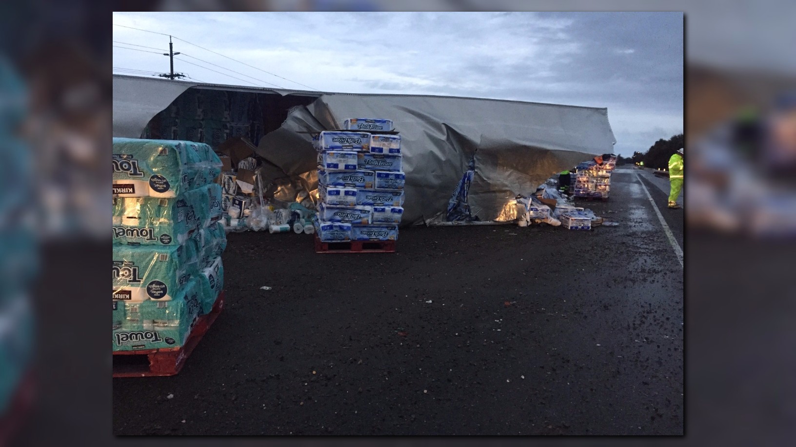 Big rig rollover spreads toilet paper across I-99, closes lanes during ...