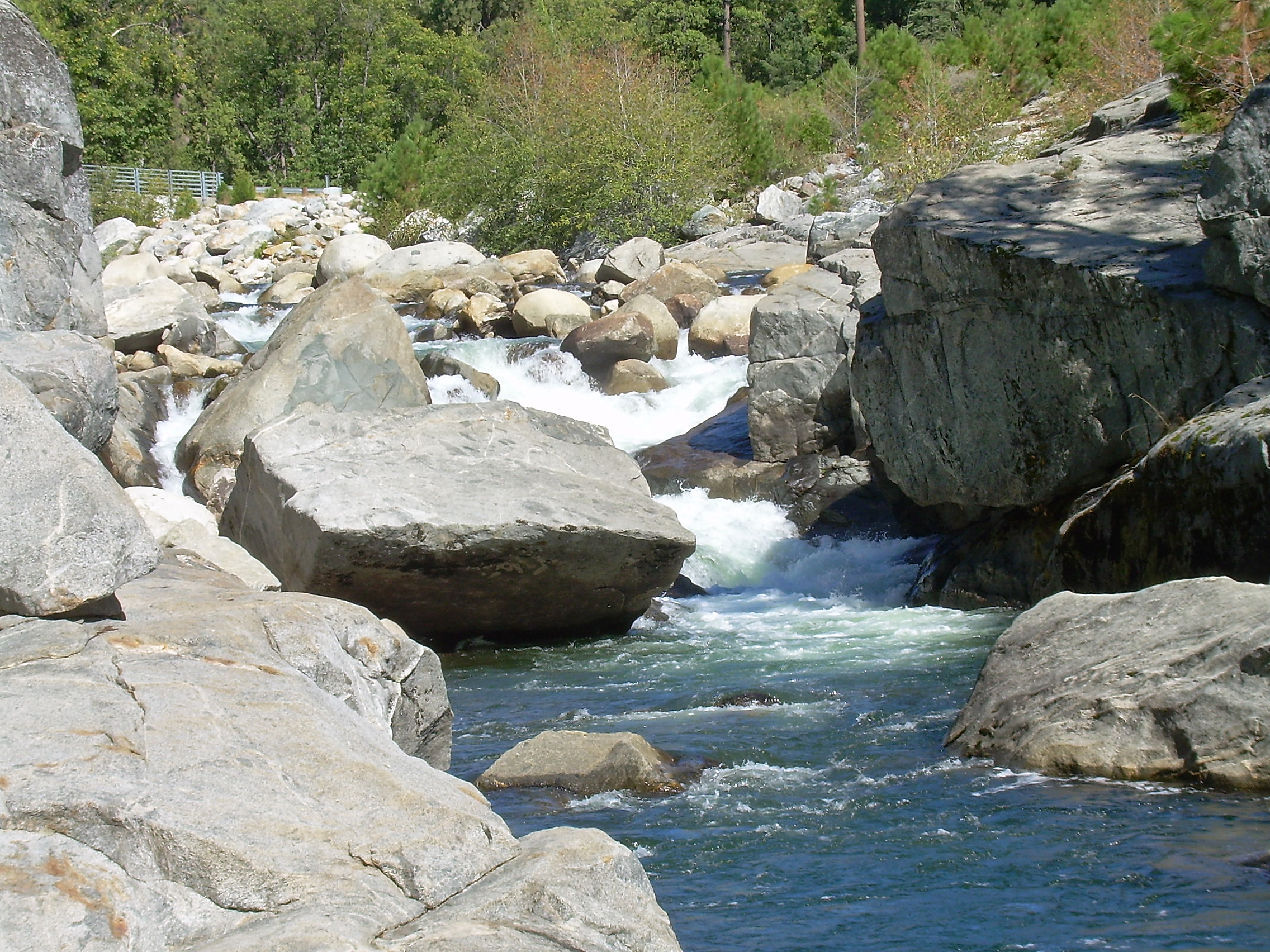 Woman dies after falling off inner tube on California river | abc10.com